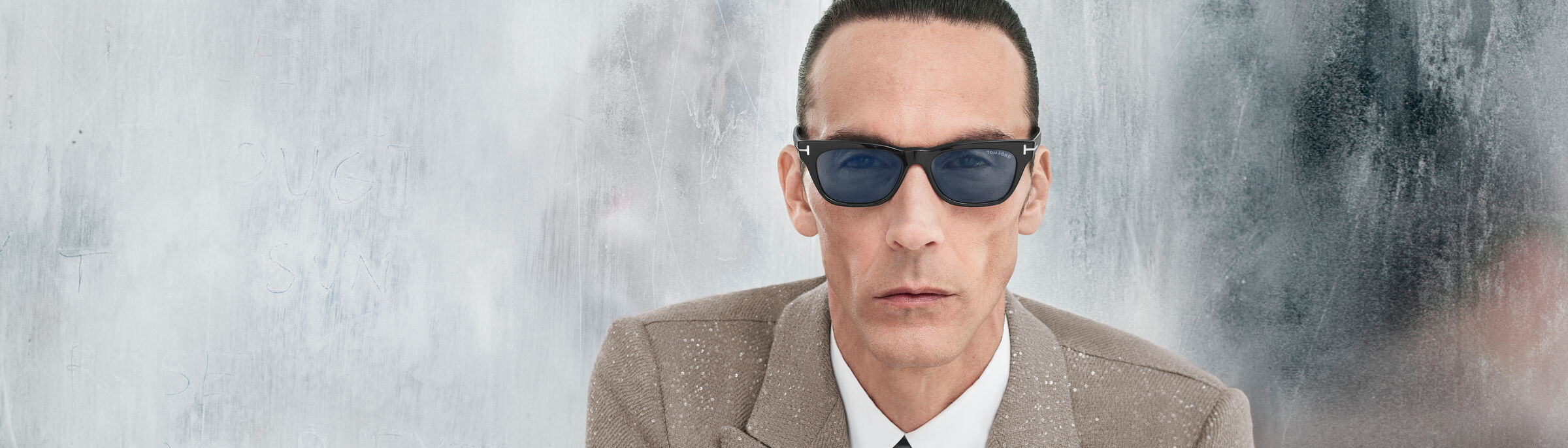 MEN VIRTUAL TRY-ON | TOM FORD Fashion United Kingdom